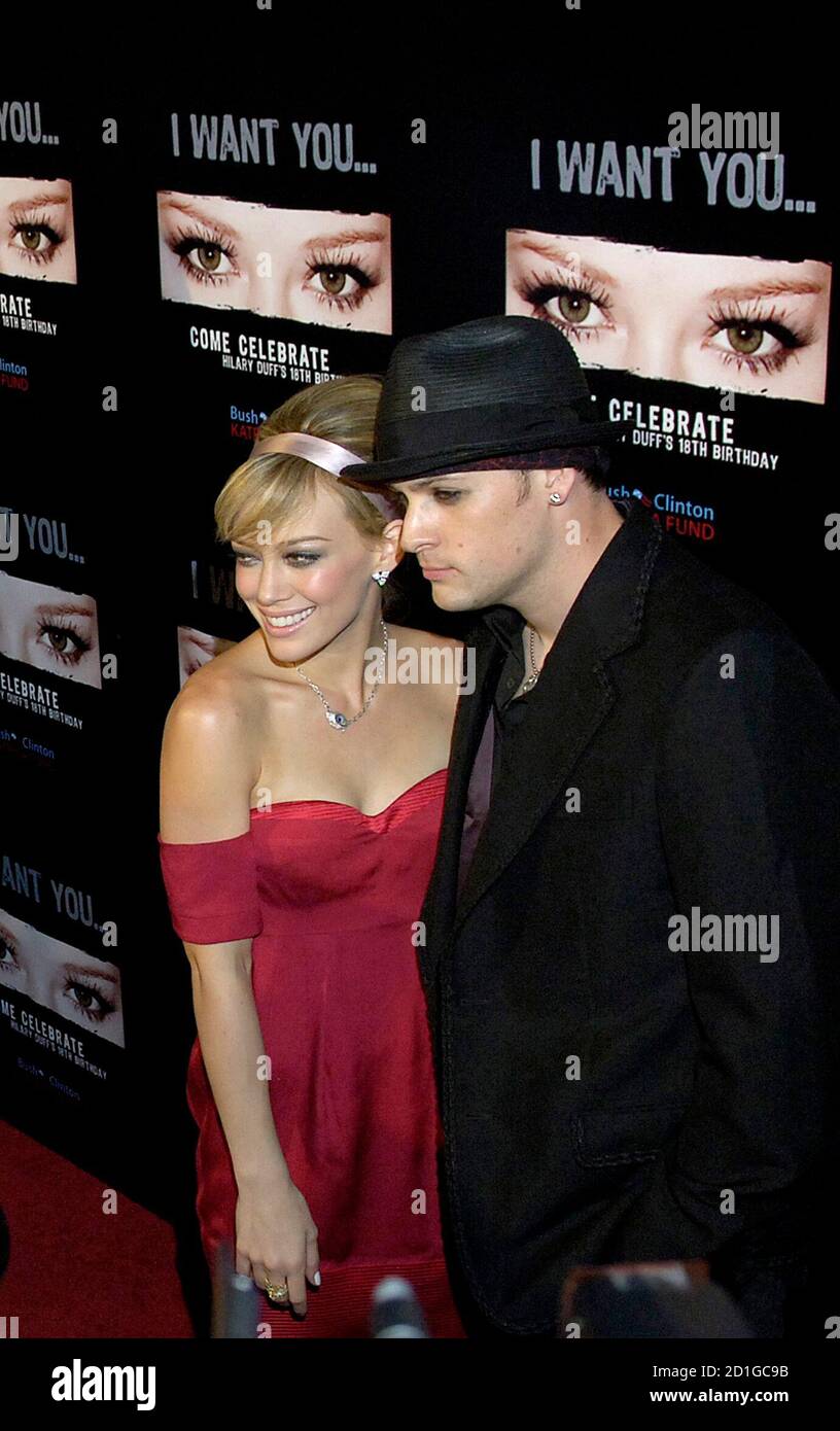 Singer hilary duff boyfriend joel hi-res stock photography and images ...
