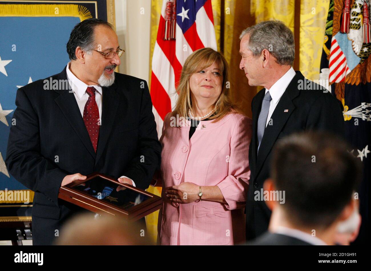 Michael monsoor hi-res stock photography and images - Alamy