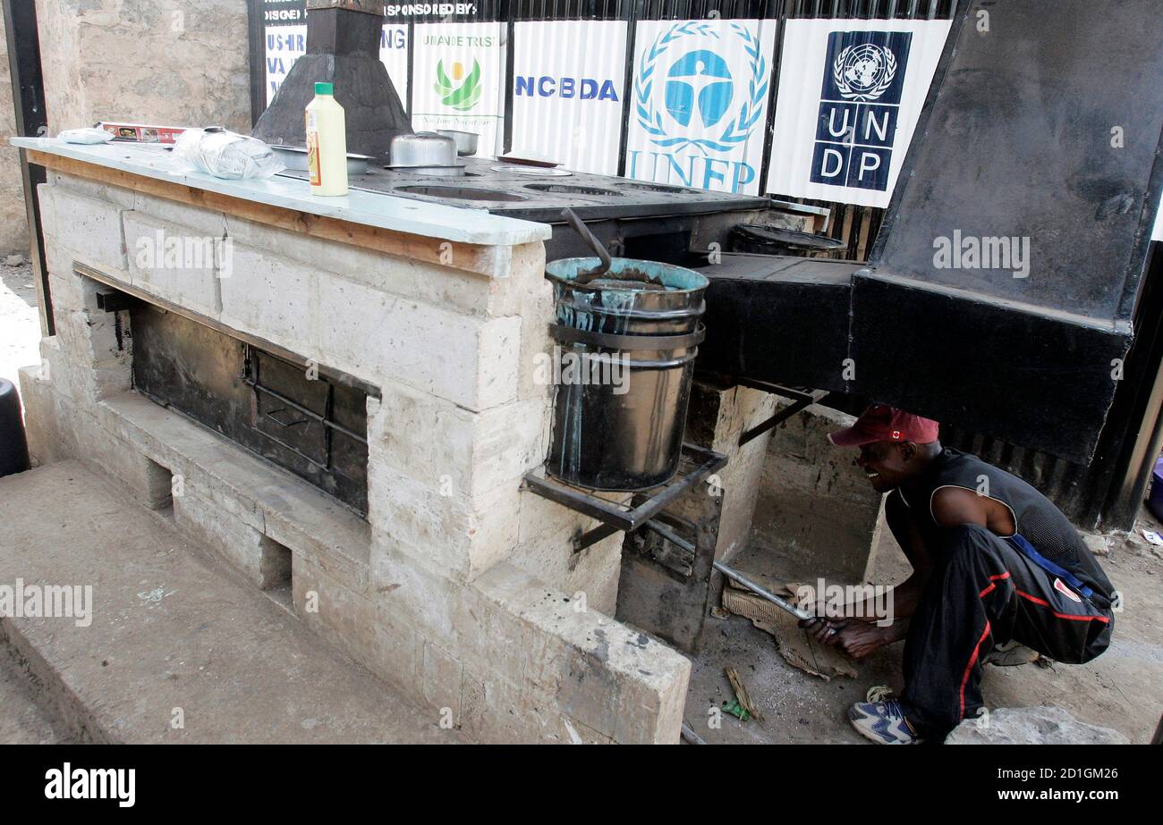 Poor community in africa hi-res stock photography and images - Alamy