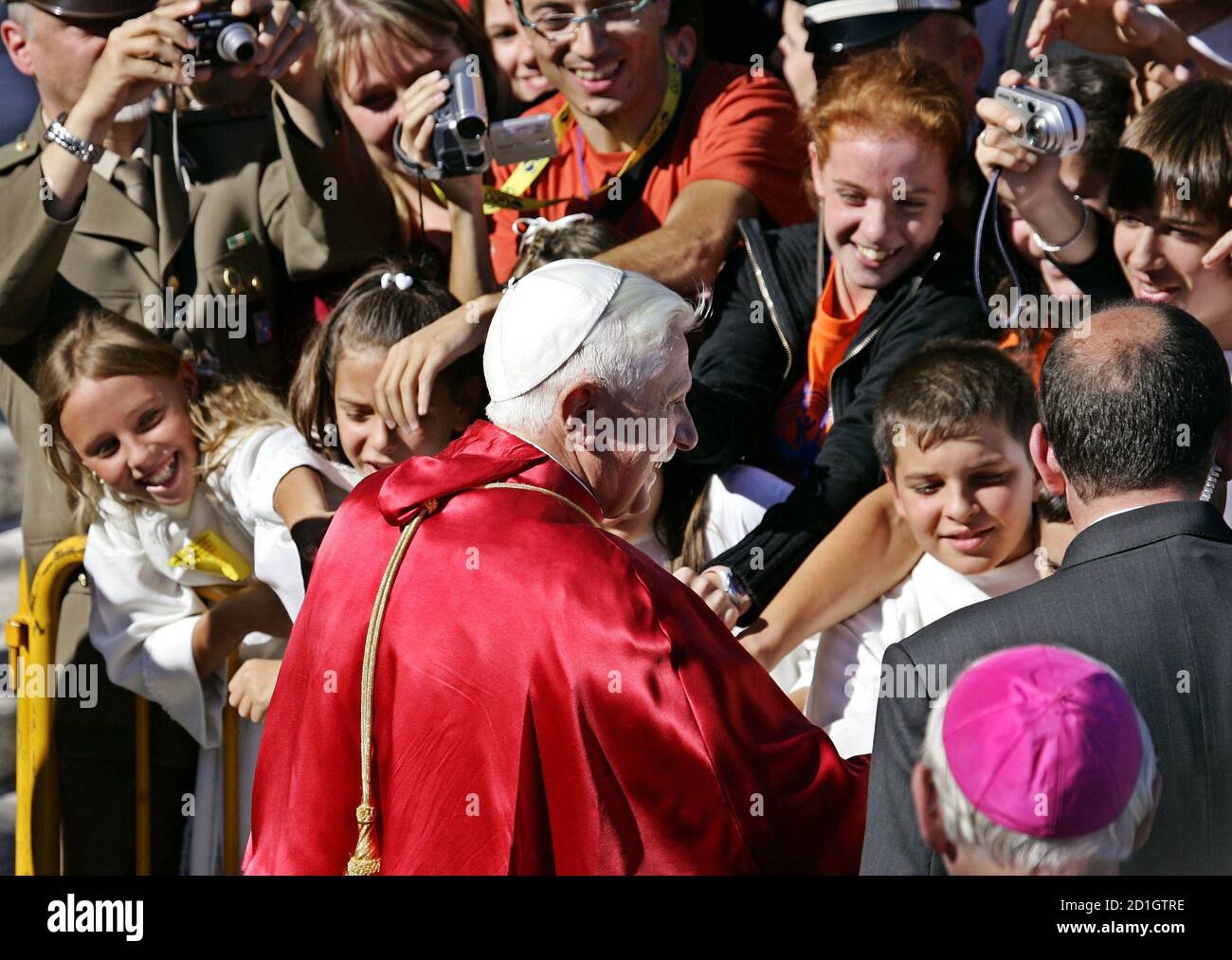 Veil of manoppello hi-res stock photography and images - Alamy