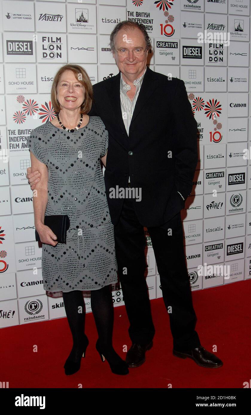 Jim broadbent actor hi-res stock photography and images - Alamy