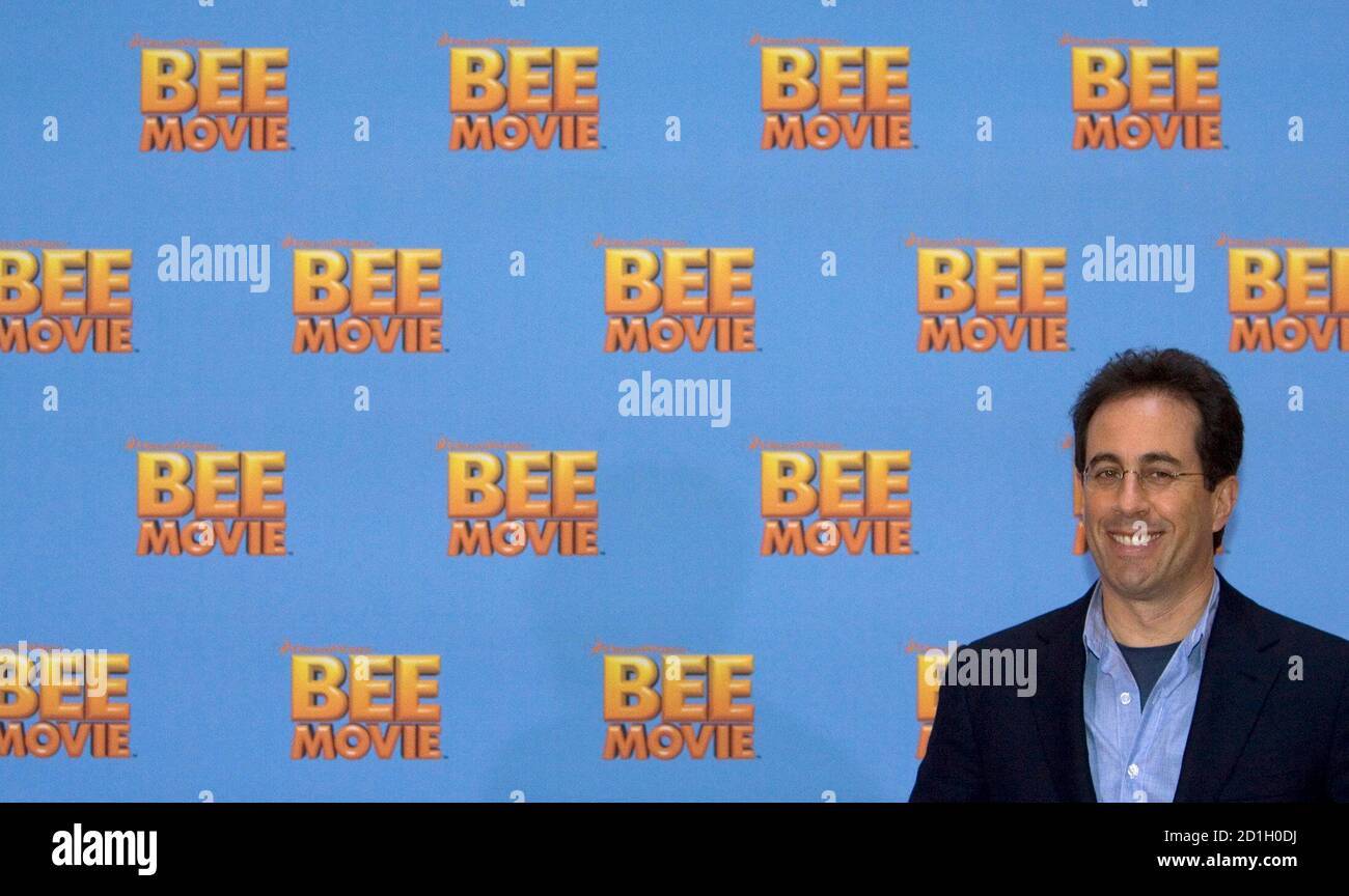 Jerry Seinfeld Poses High Resolution Stock Photography and Images - Alamy