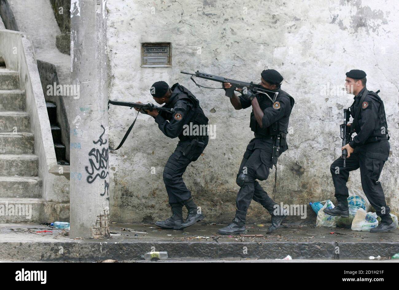 Brazilian favela raid hi-res stock photography and images - Alamy