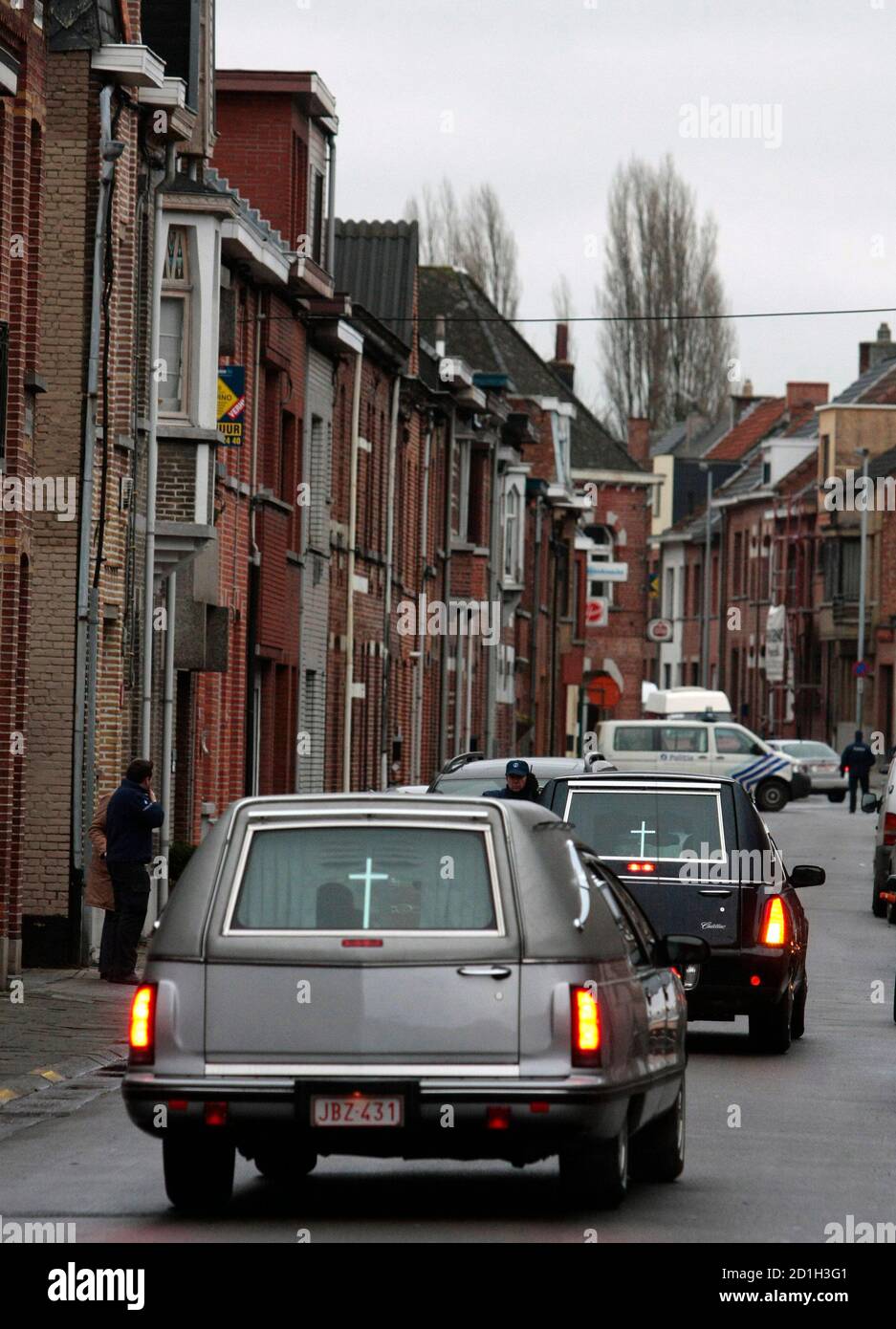 Knife crime scene ambulance hi-res stock photography and images - Alamy