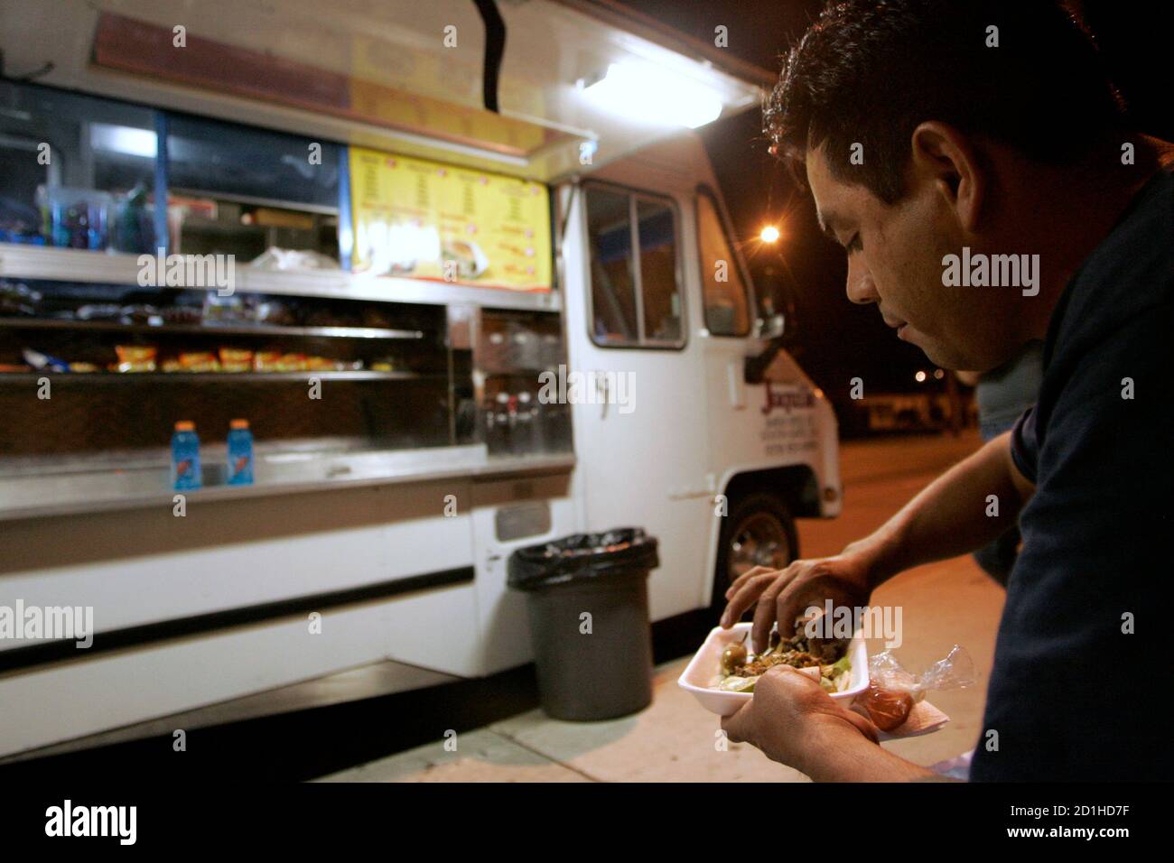 Taco trucks la hi-res stock photography and images - Alamy