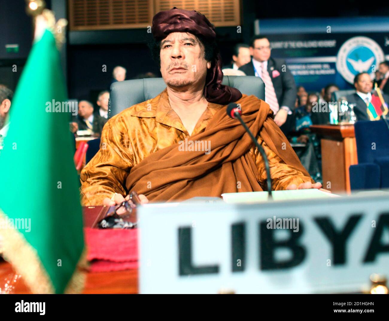 Non aligned leader hi-res stock photography and images - Alamy