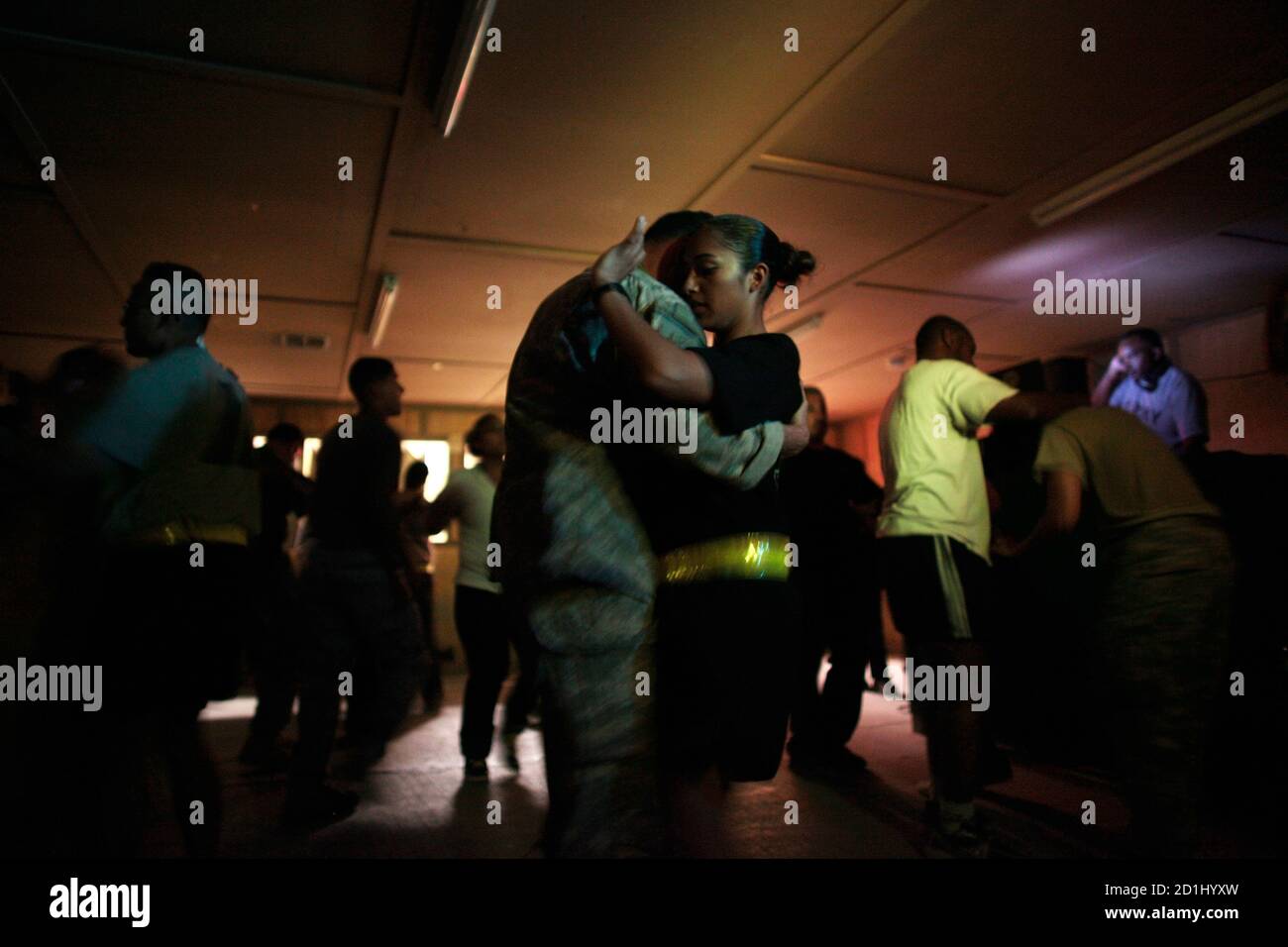 U s army soldiers dance during hi-res stock photography and images - Alamy