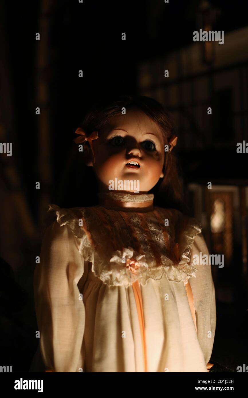 Scary doll antique hi-res stock photography and images - Alamy