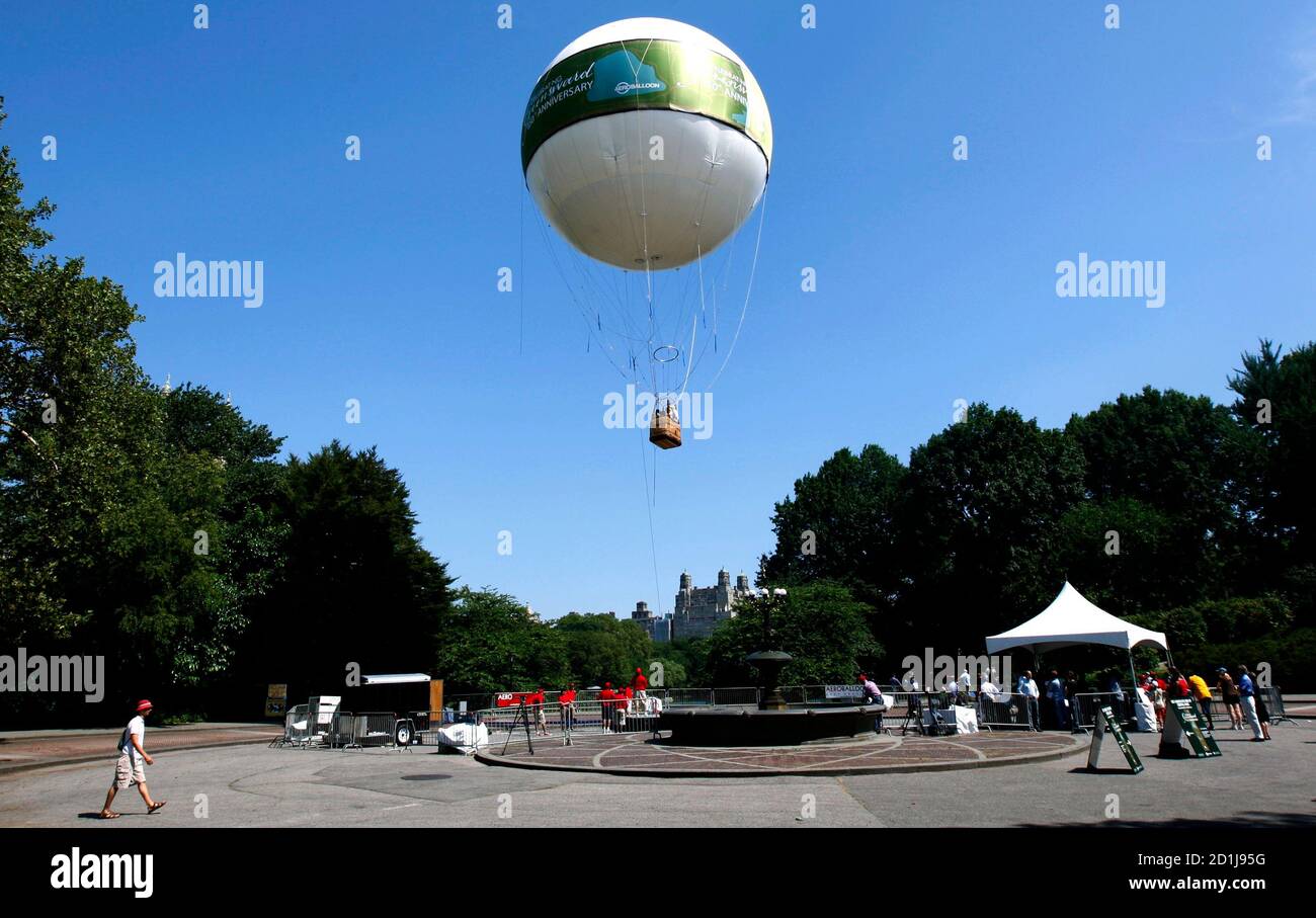 Helium balloon rides hi-res stock photography and images - Alamy