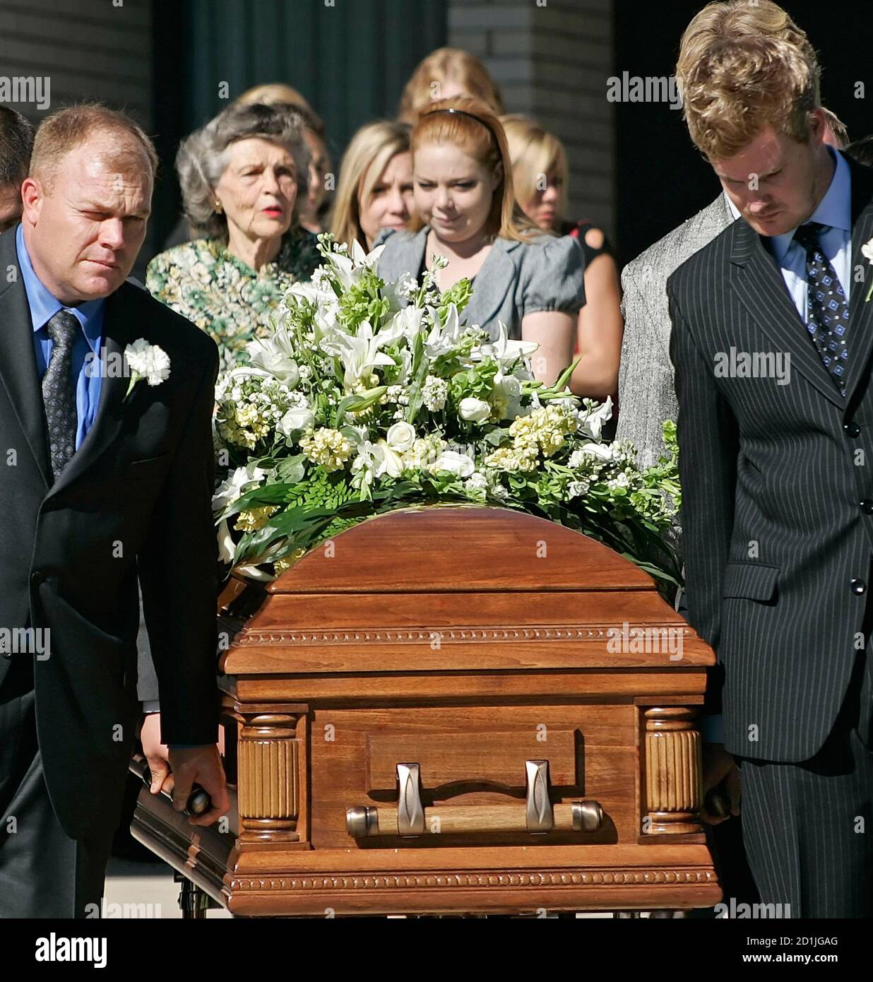 Sons funeral service hi-res stock photography and images - Alamy