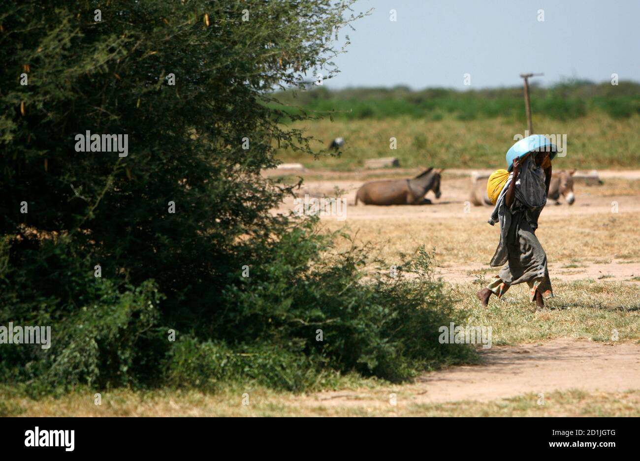 Ethiopian kenyan border hi-res stock photography and images - Alamy