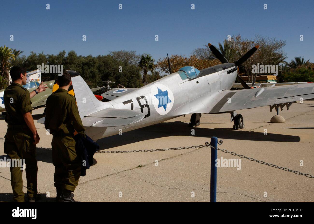 May 1948 hi-res stock photography and images - Alamy