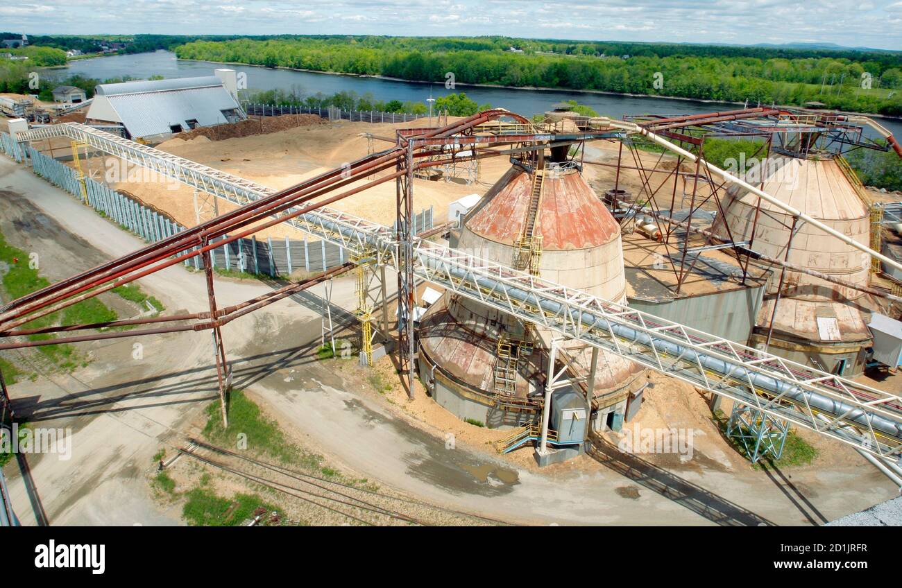 Maine mill town hi-res stock photography and images - Alamy