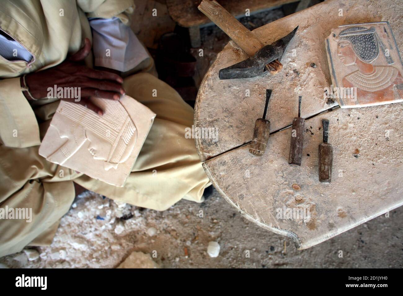 Egyptian worker hi-res stock photography and images - Alamy