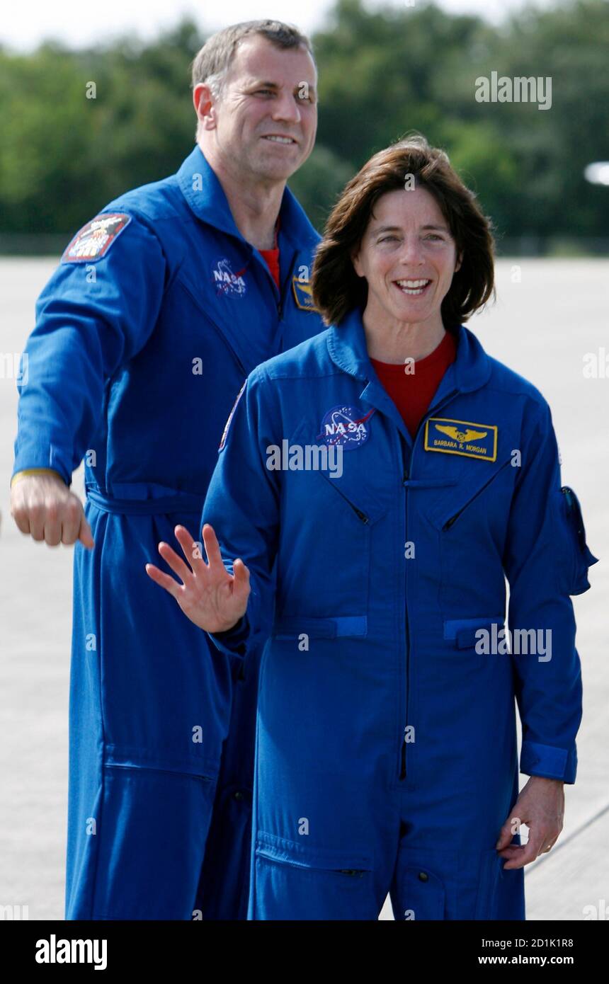 Space shuttle challenger astronauts hi-res stock photography and images ...