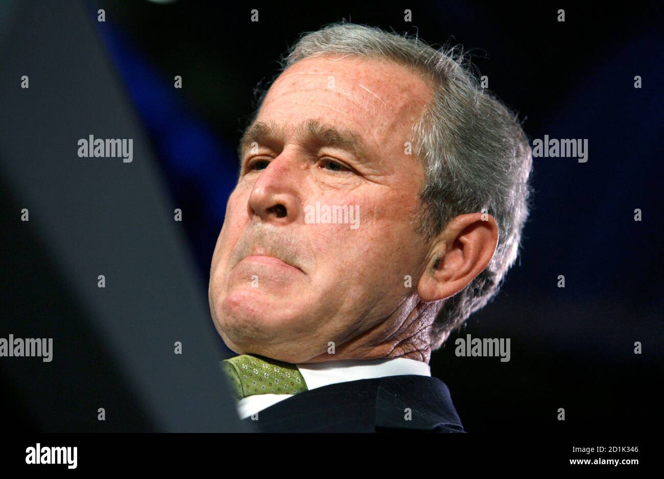 George w bush candid hi-res stock photography and images - Alamy