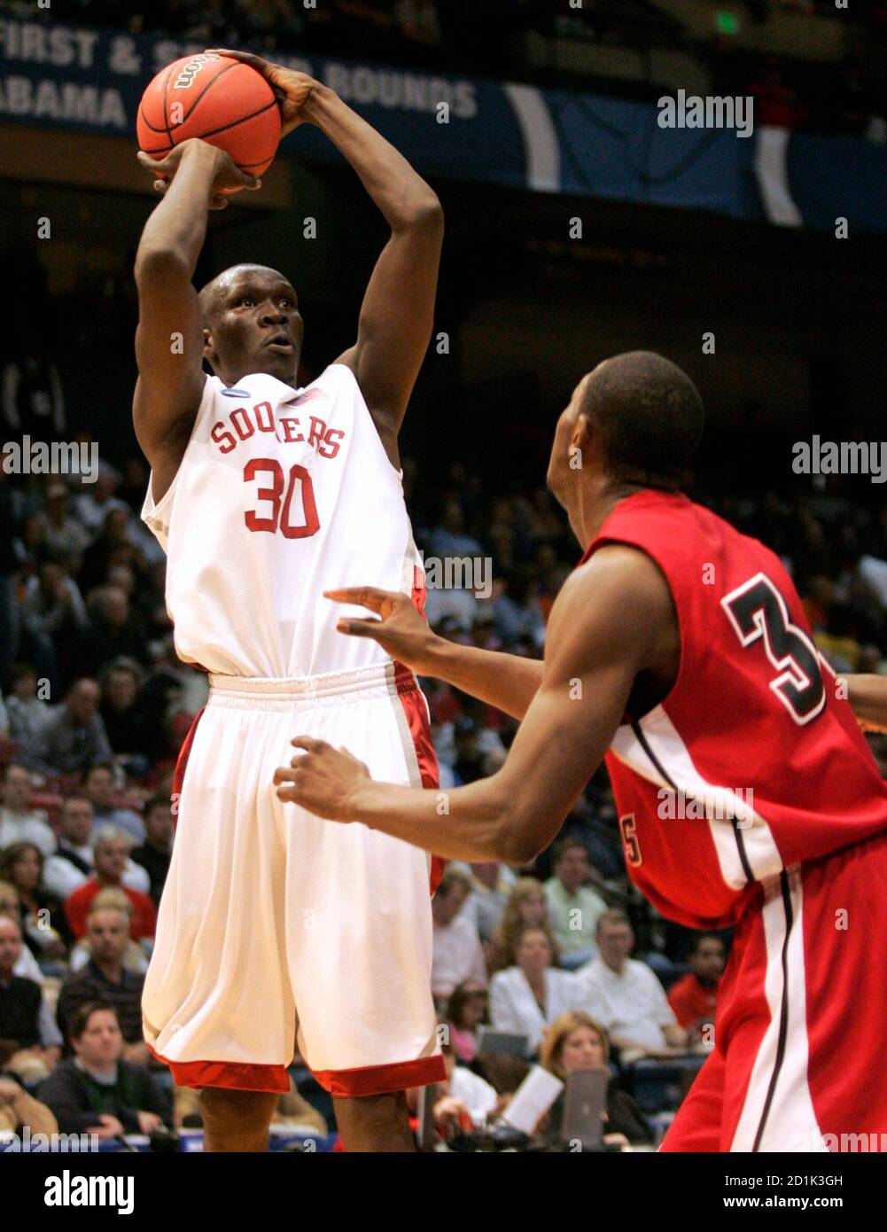 Alabama mens basketball hi-res stock photography and images - Alamy