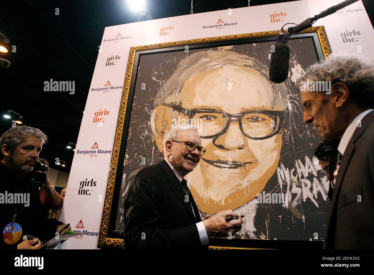 Warren buffett portrait hi-res stock photography and images - Alamy