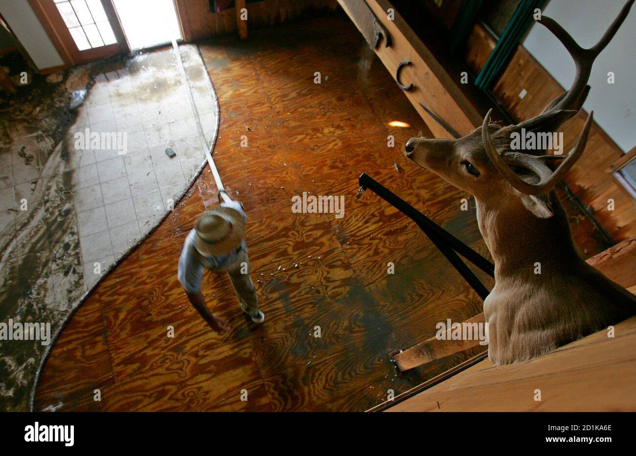 Hurricane storm surge louisiana hi-res stock photography and images - Alamy