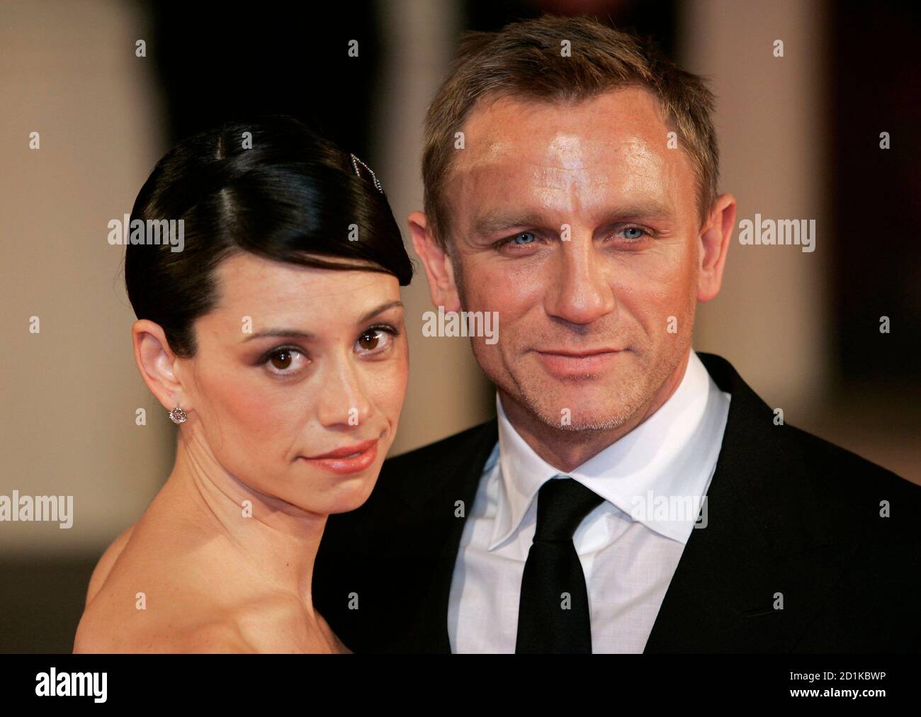 Daniel craig and partner hi-res stock photography and images - Alamy