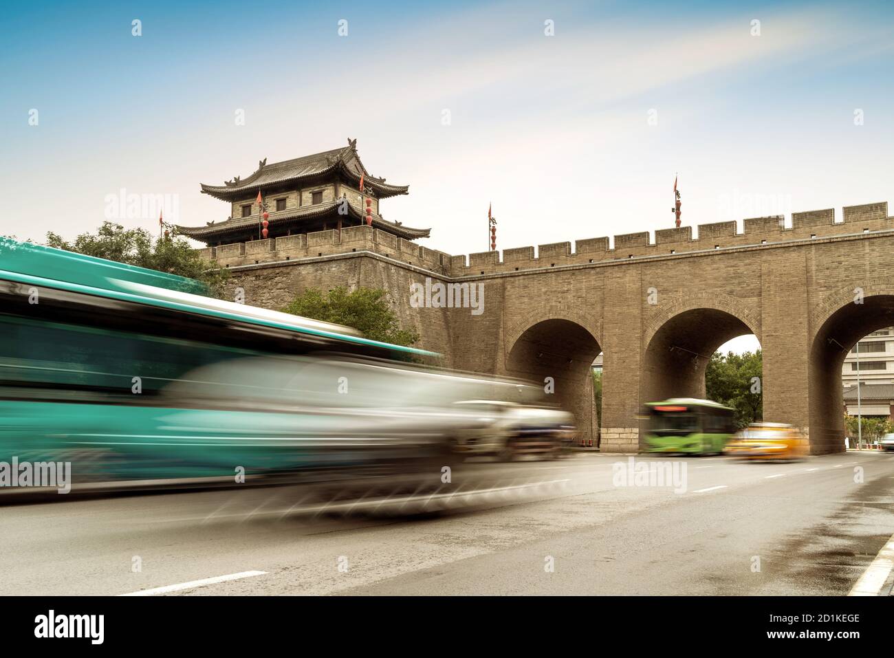Xi'an City Wall is the most complete ancient city wall in China Stock ...