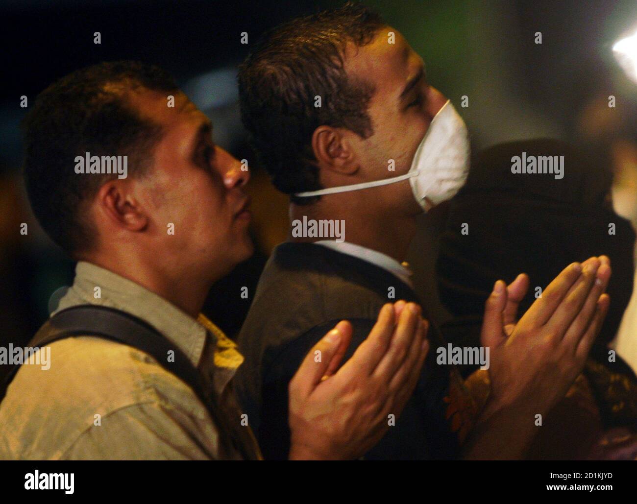 Muslim man wearing egyptian hi-res stock photography and images - Alamy