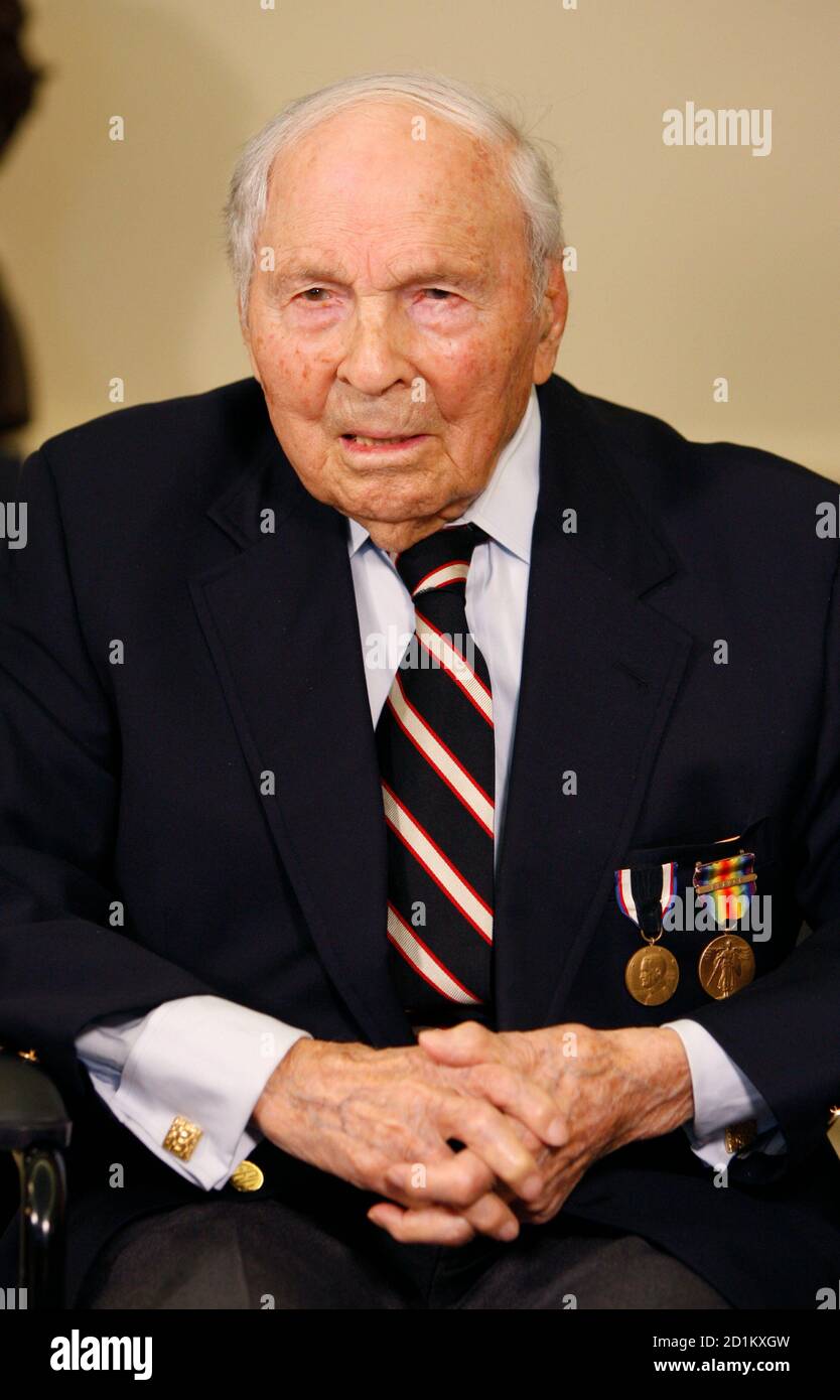 World war i veteran frank buckles hi-res stock photography and images ...