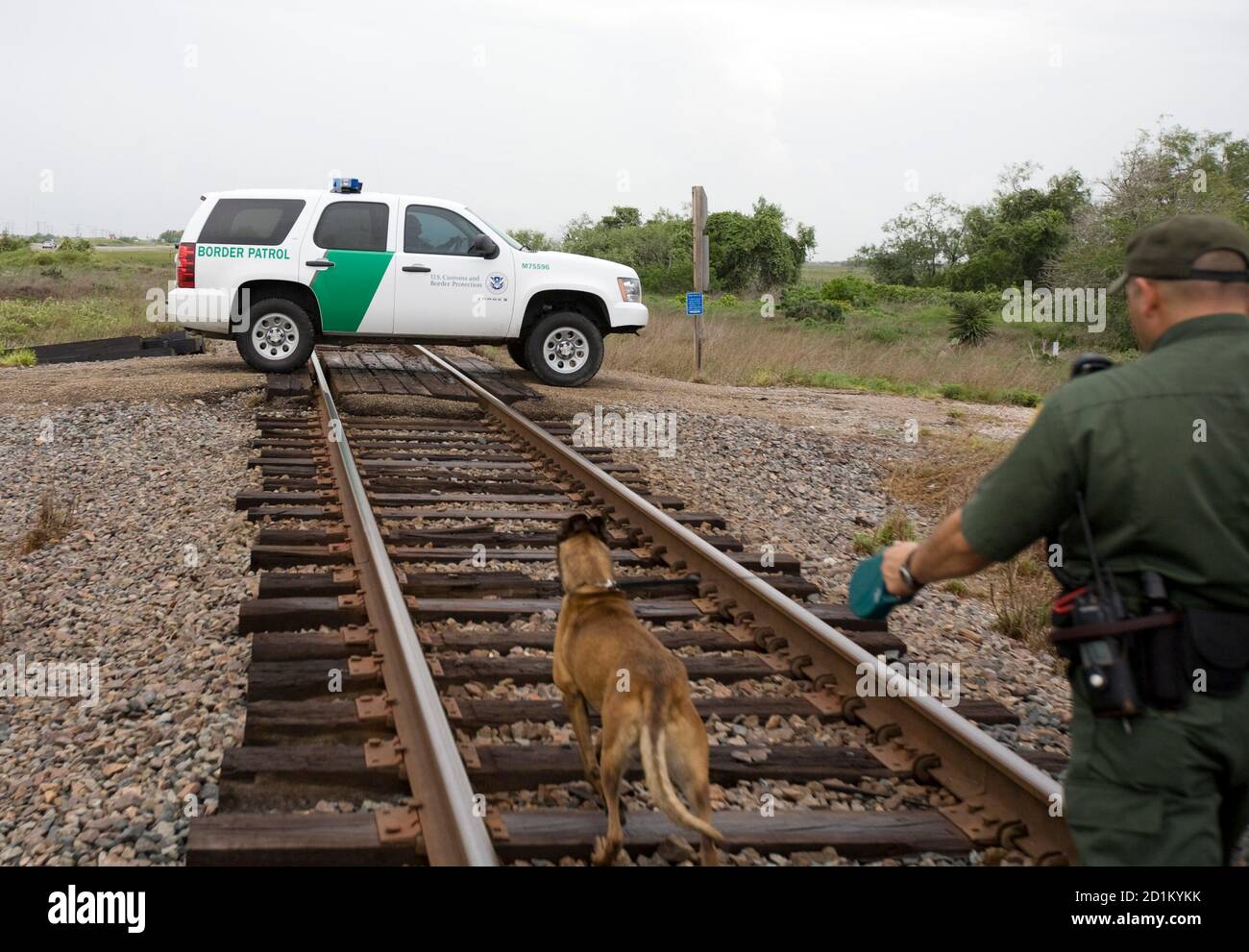 Us patrol agent hi-res stock photography and images - Alamy