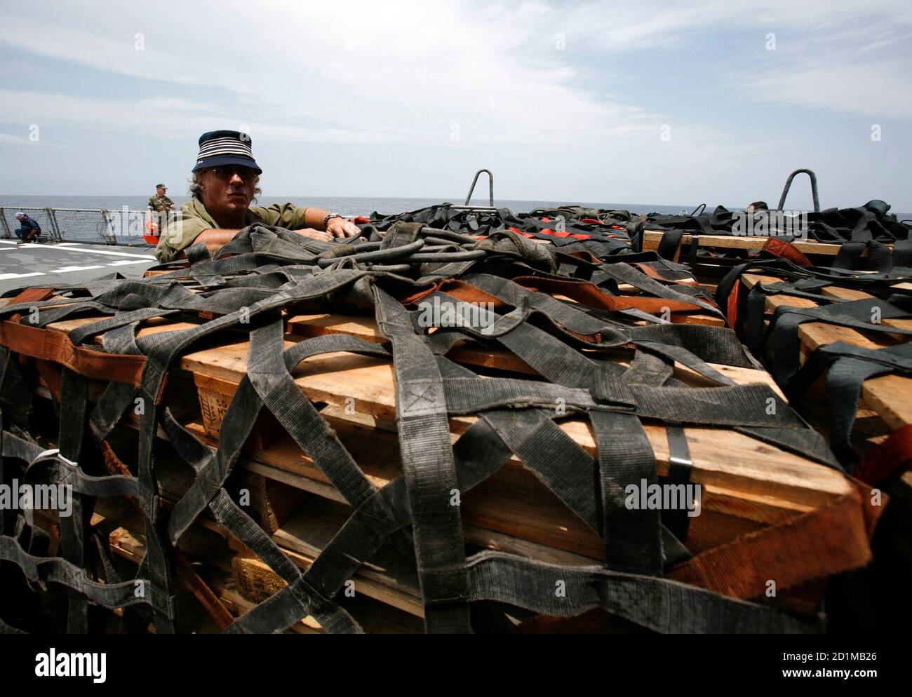 Cargo nets hi-res stock photography and images - Alamy