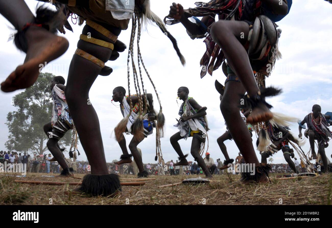 Ugandan dance hi-res stock photography and images - Alamy