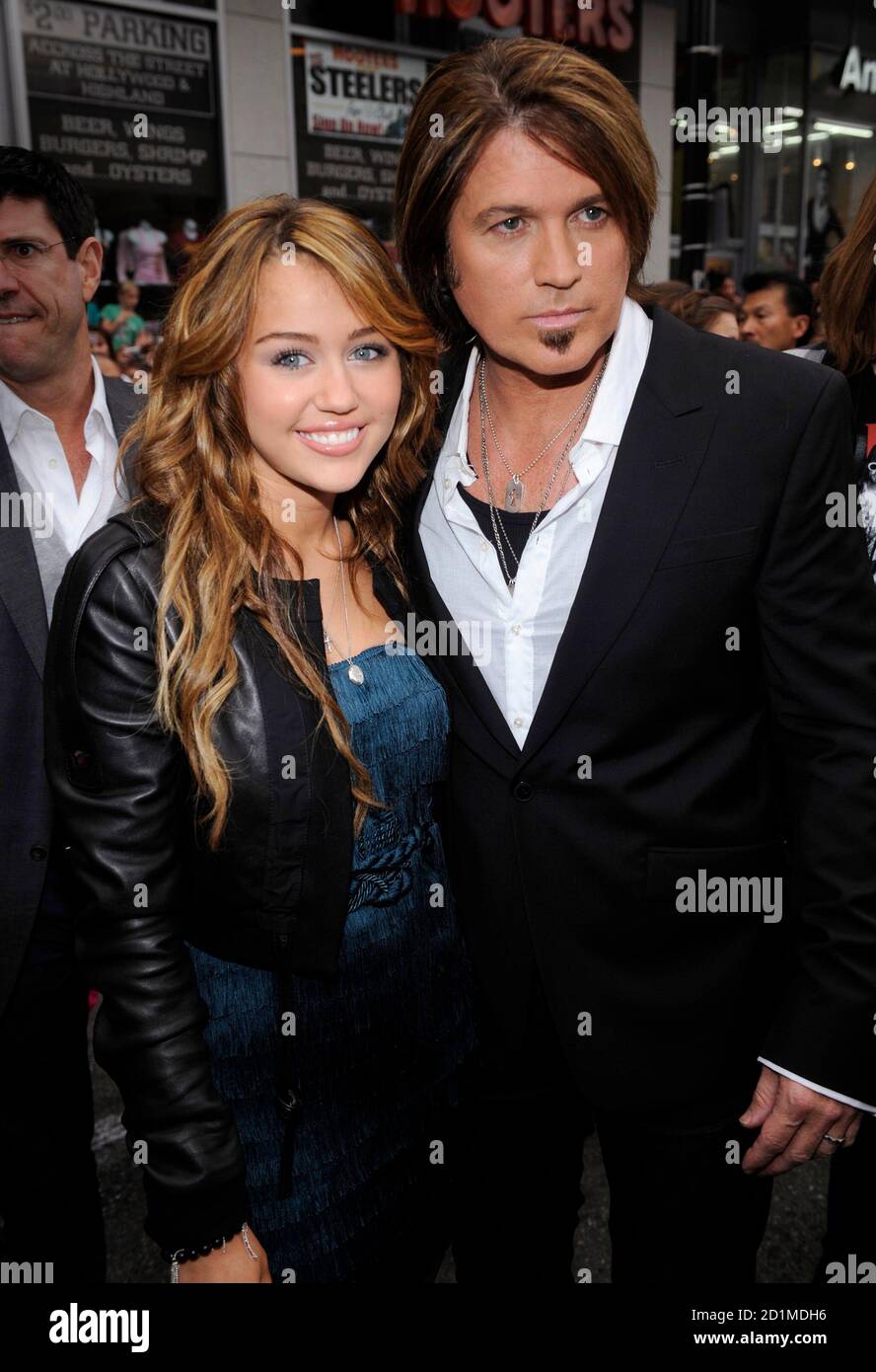 Miley cyrus billy ray hannah montana hi-res stock photography and ...