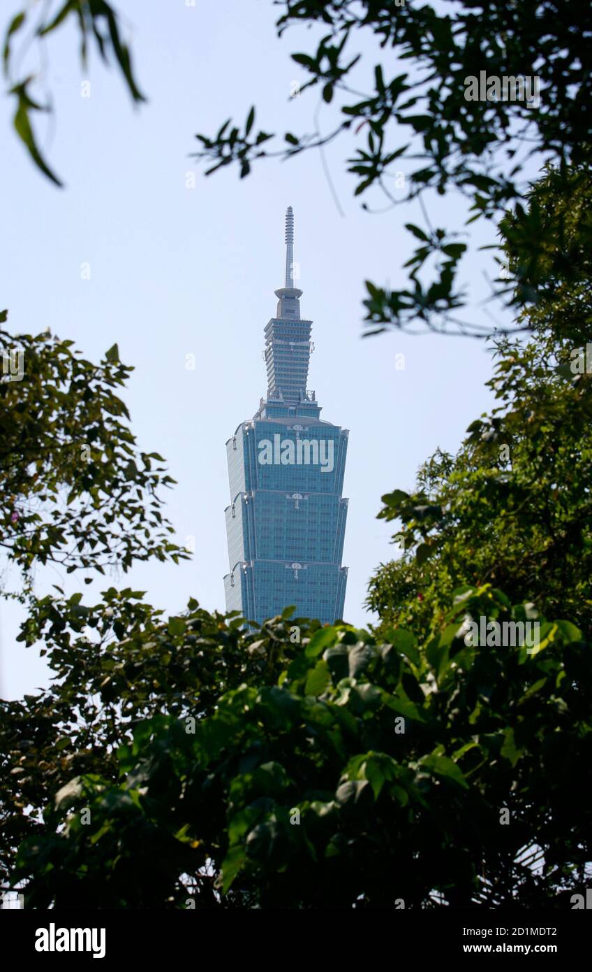 Greenbuildings hi-res stock photography and images - Alamy