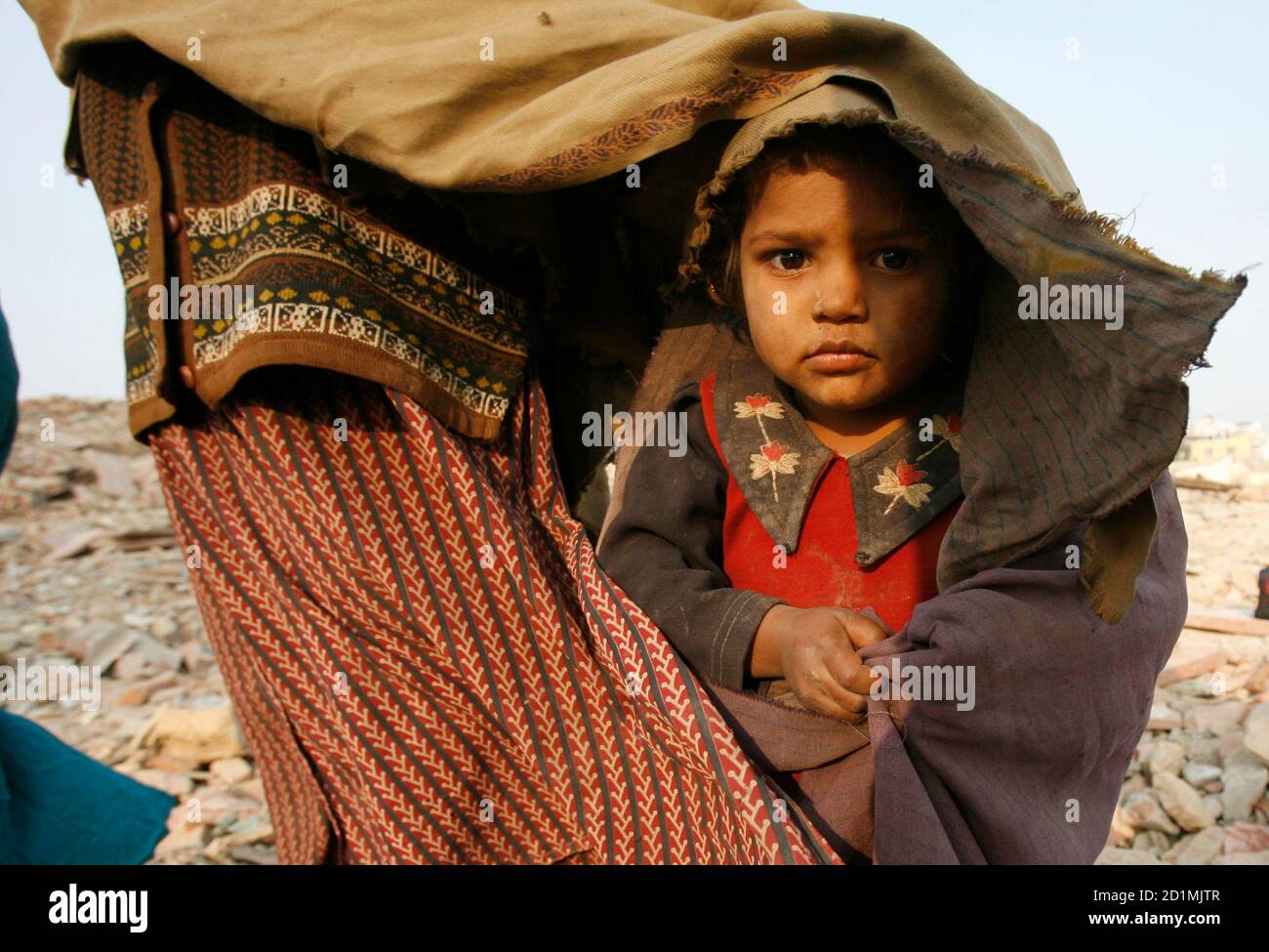 Delhi slum demolished hi-res stock photography and images - Alamy