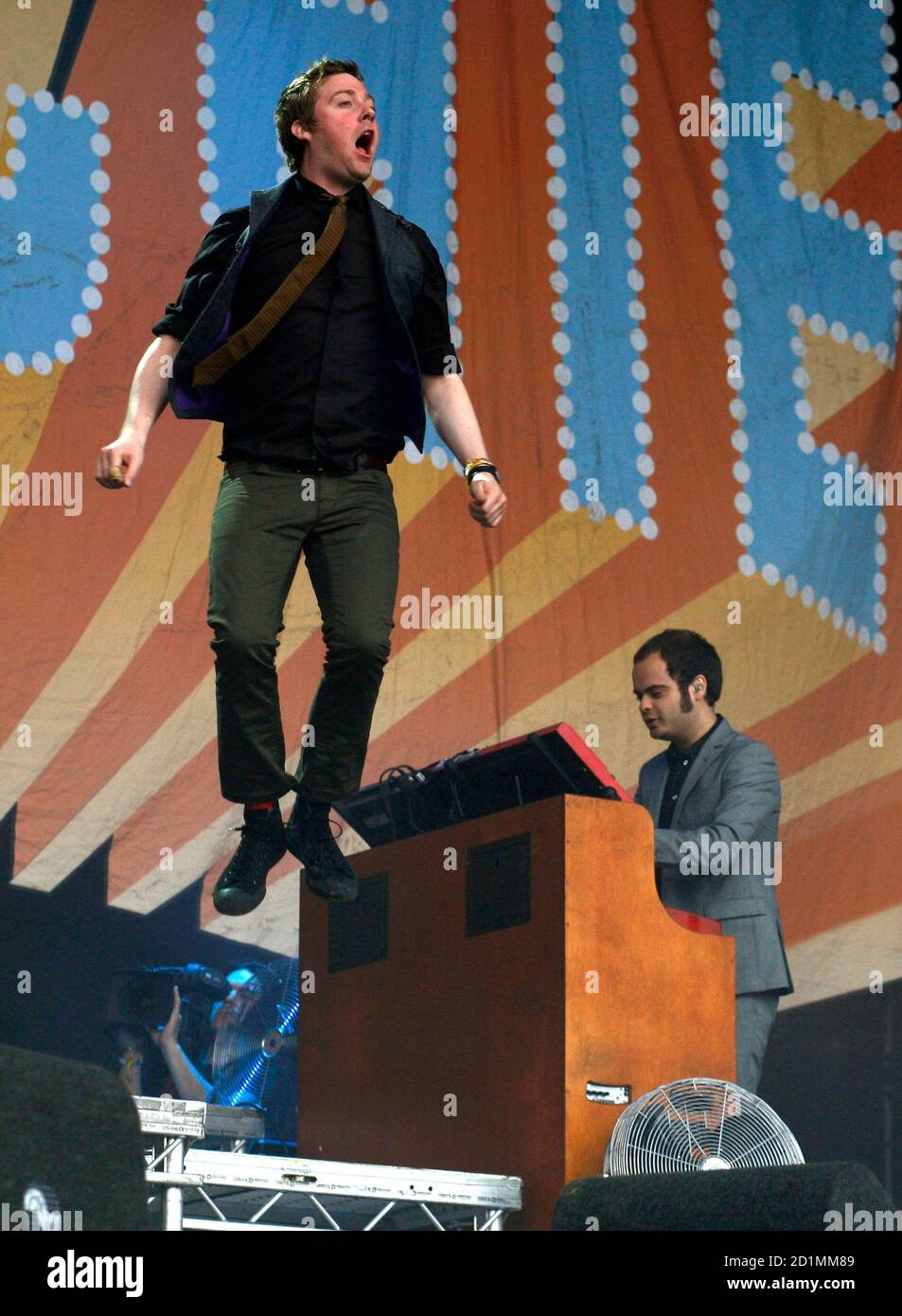 Kaiser chiefs europe hi-res stock photography and images - Alamy