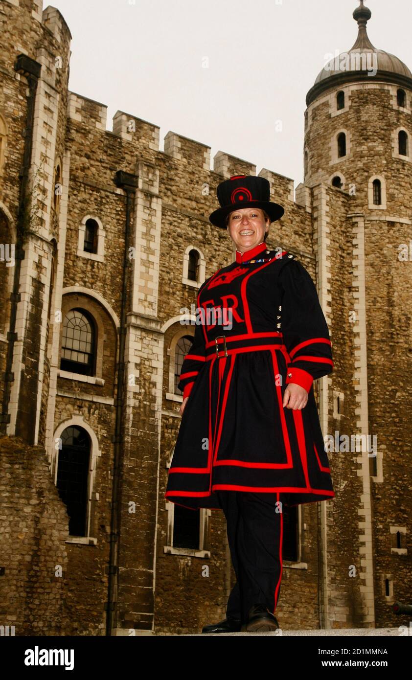 Female Beefeater High Resolution Stock Photography and Images - Alamy
