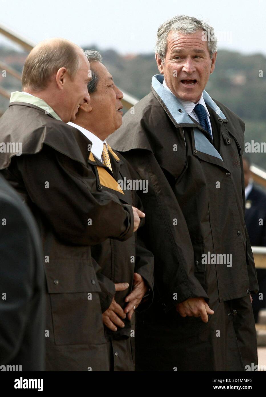 U s president george bush wears hi-res stock photography and images - Alamy