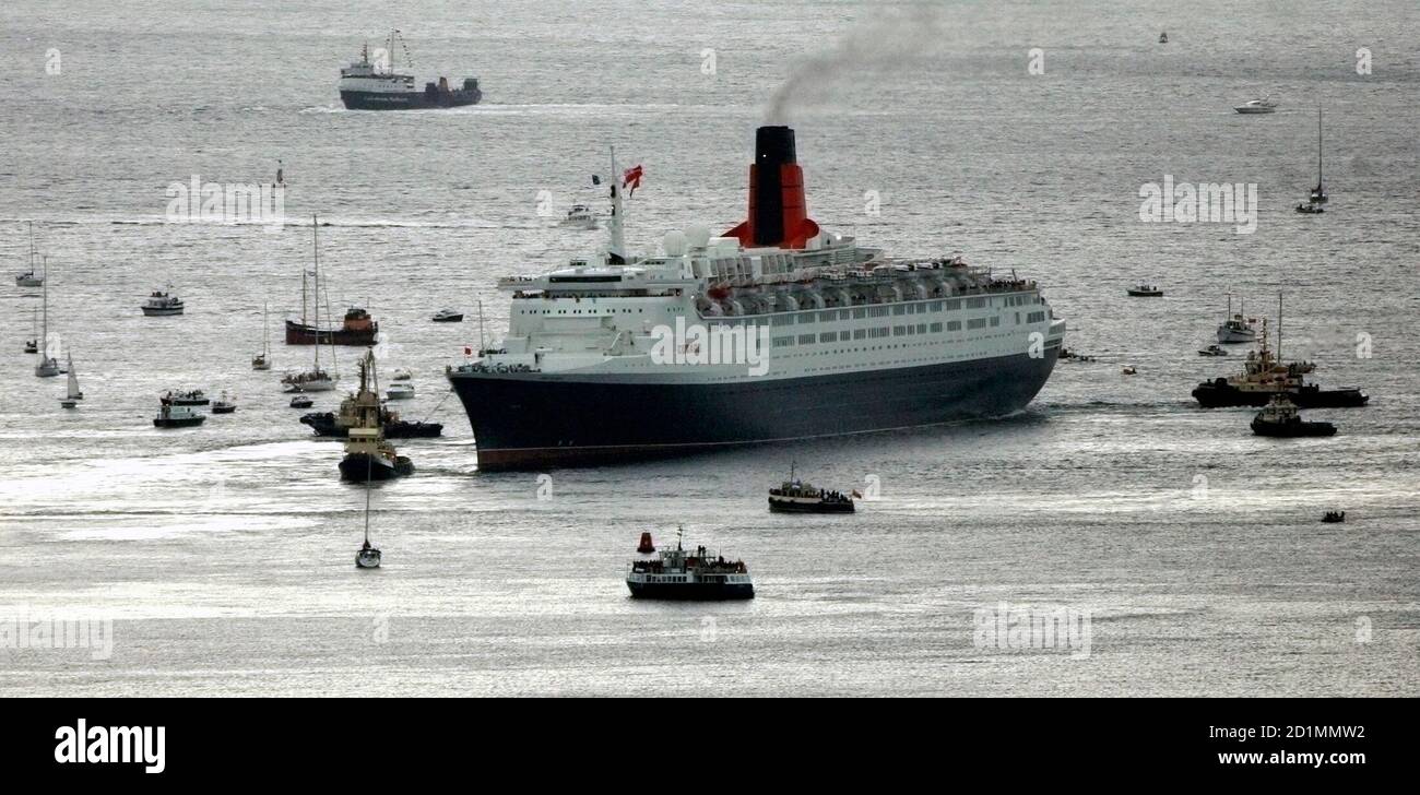 Qe2 launch 1967 hi-res stock photography and images - Alamy