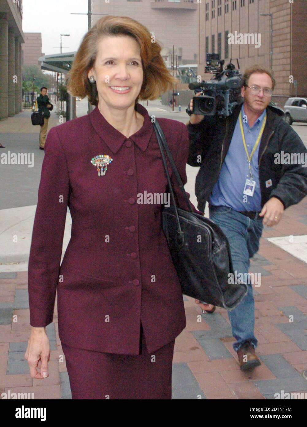 Conspiracy board hi-res stock photography and images - Alamy