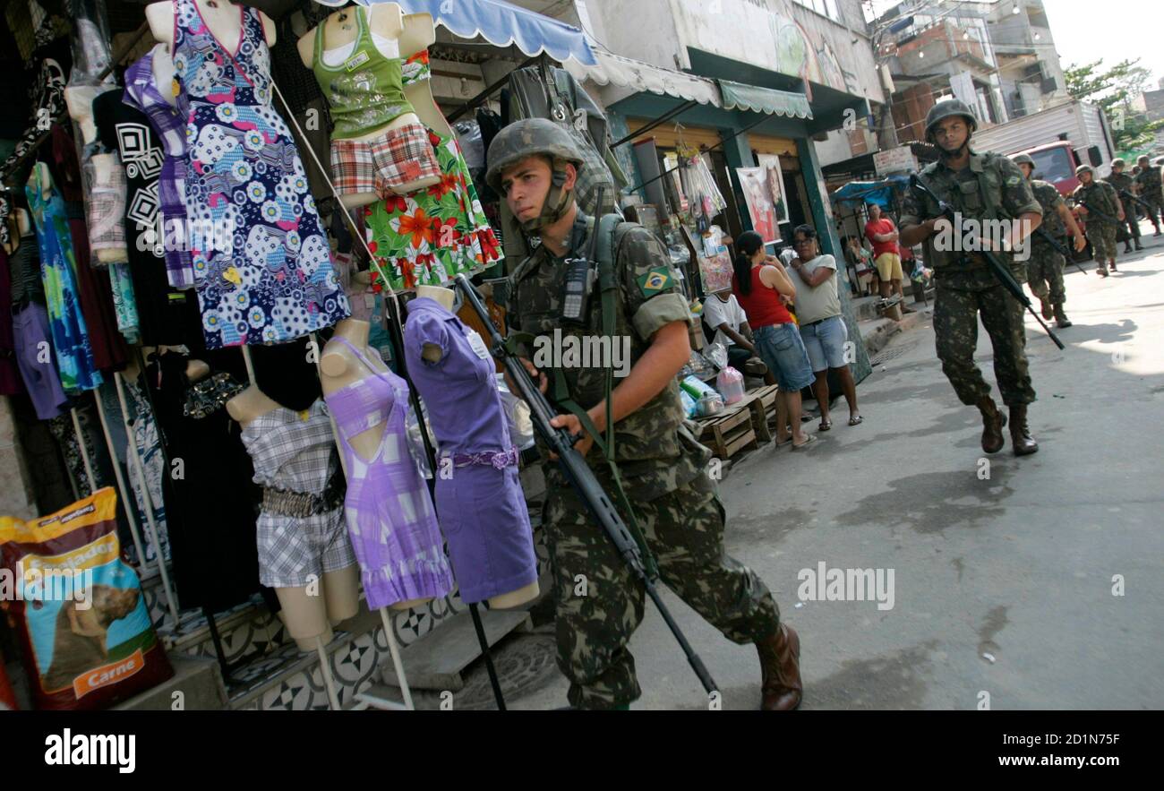Brazilian government slums hi-res stock photography and images - Alamy