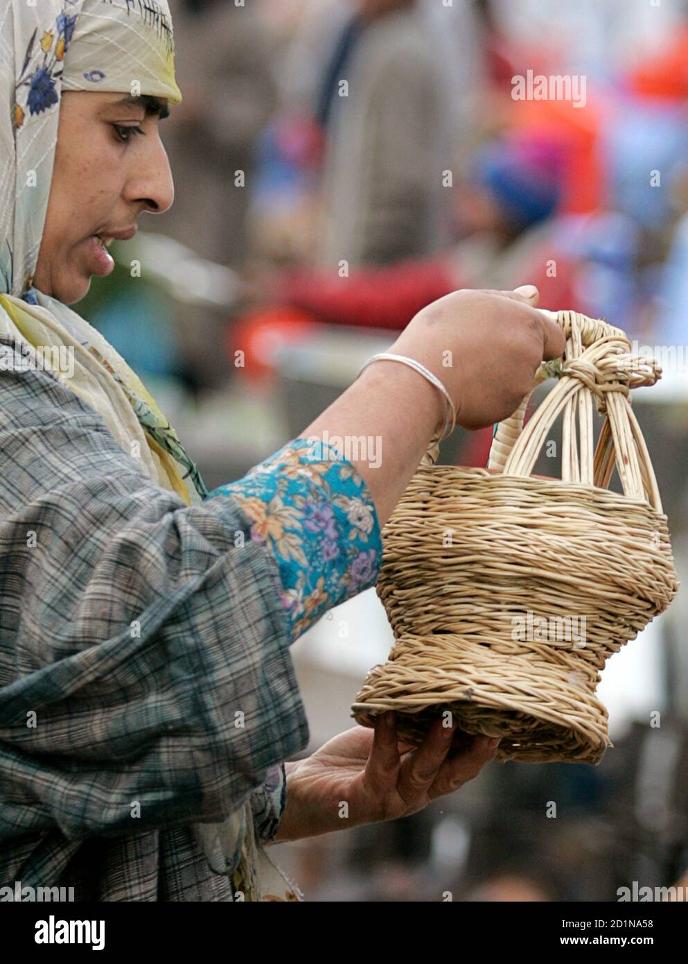 Traditional kashmiri fire pots hi-res stock photography and images - Alamy