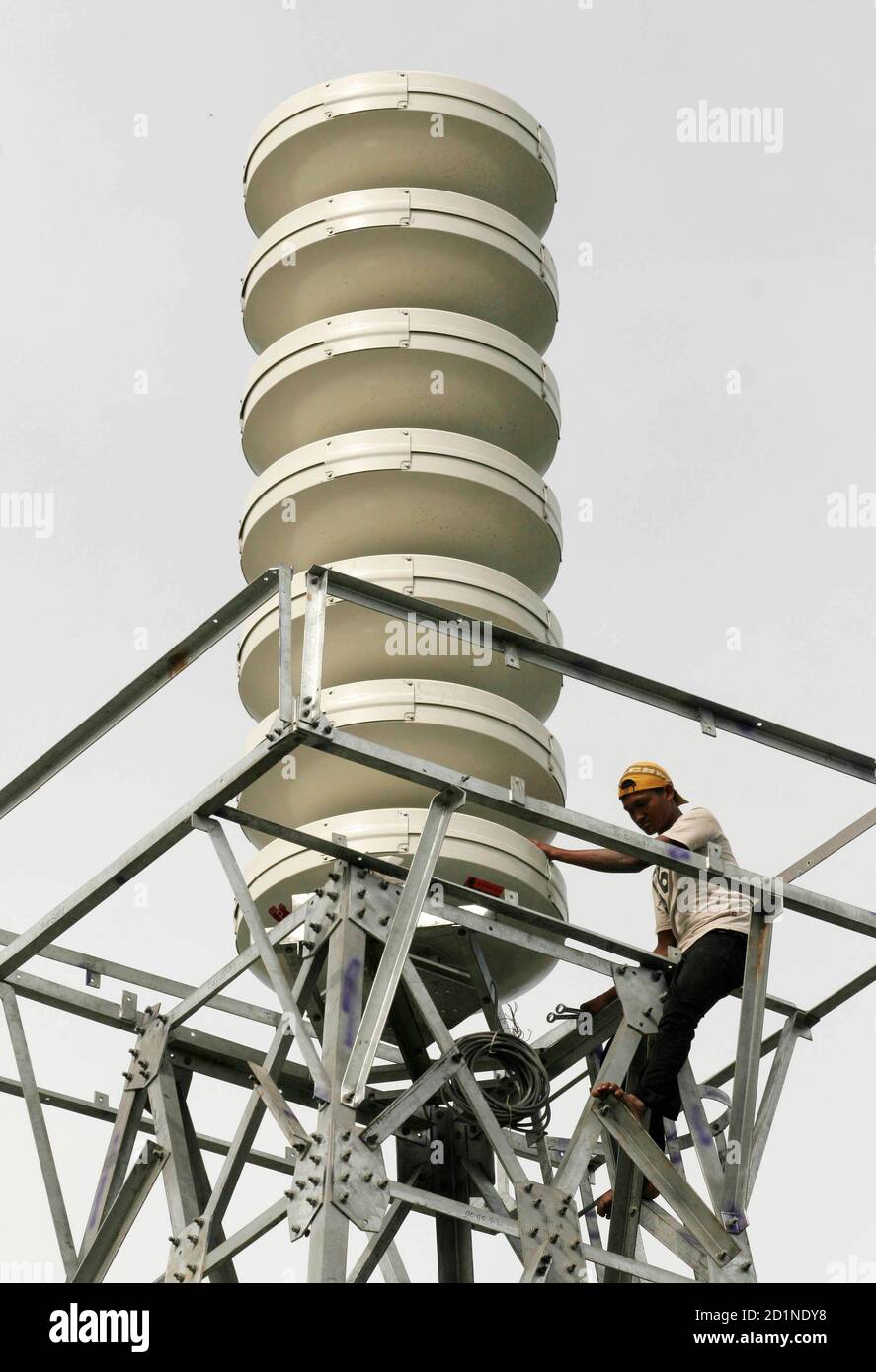 Tsunami early warning system hi-res stock photography and images - Alamy