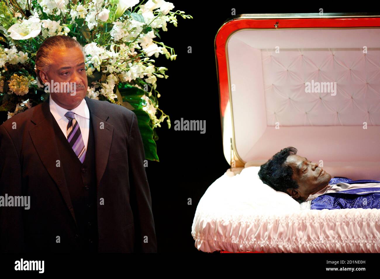 Singer james brown apollo hi-res stock photography and images - Alamy