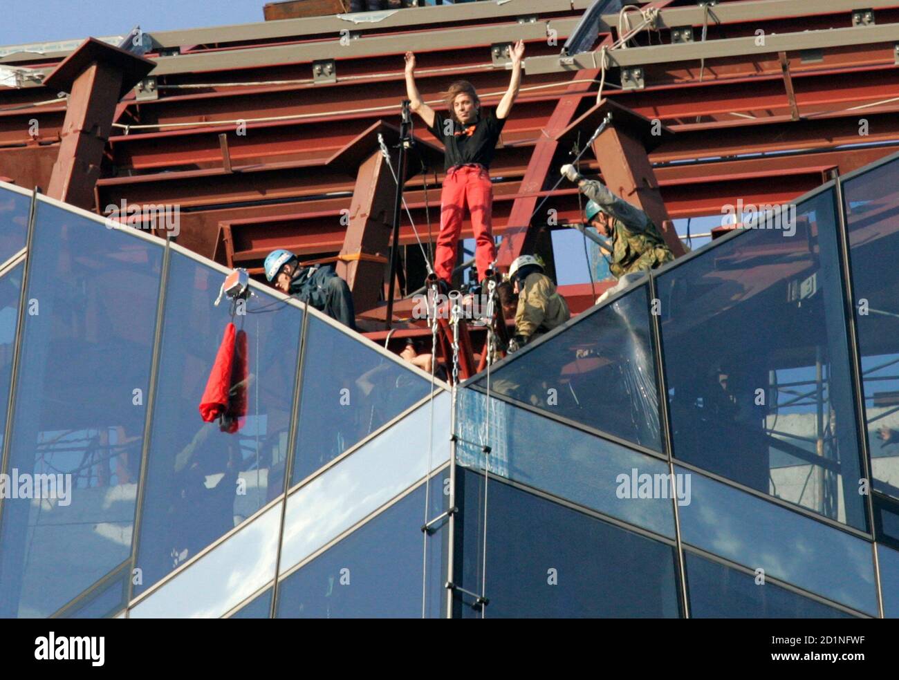 Including the eiffel tower hi-res stock photography and images - Alamy