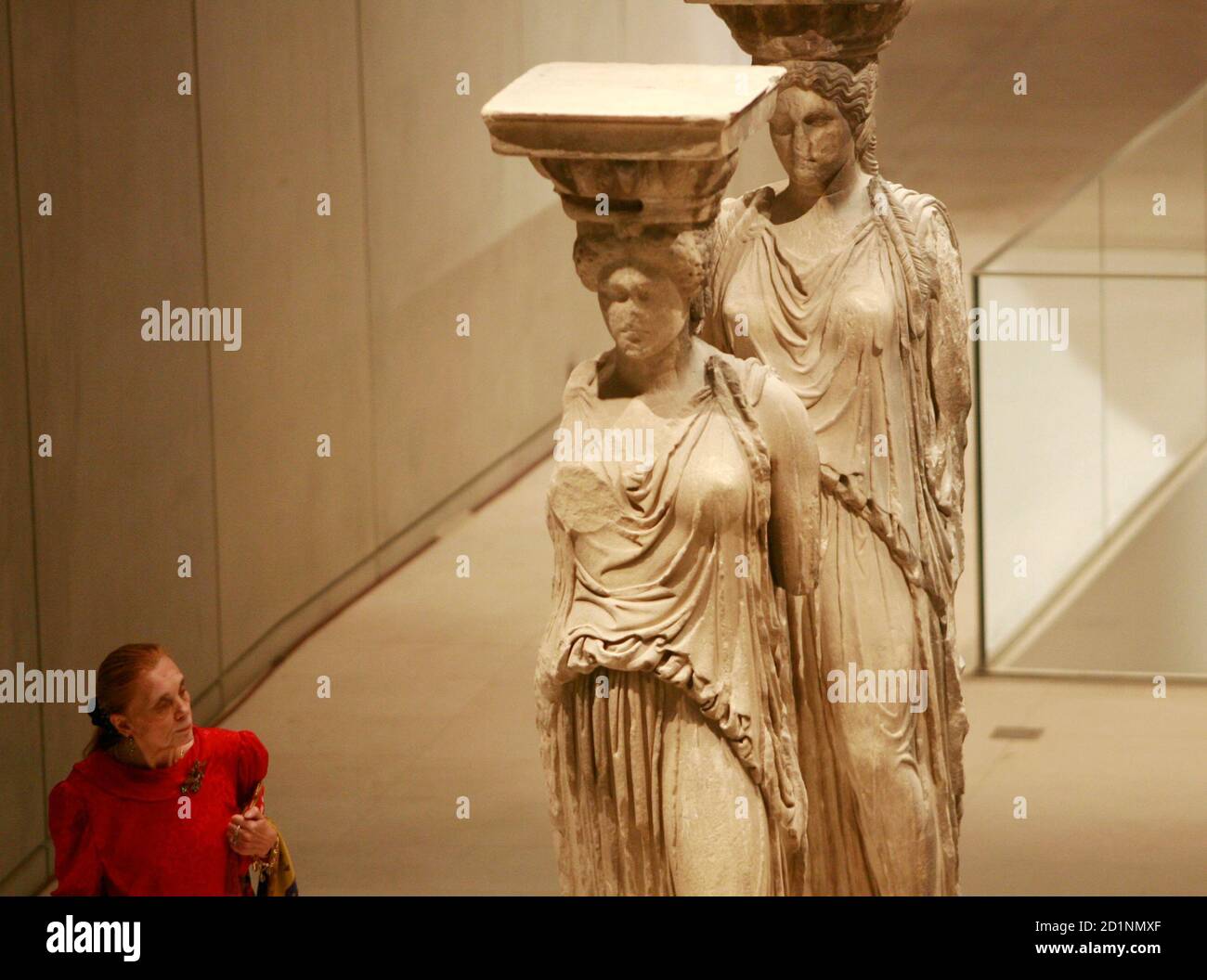 Statues from parthenon hi-res stock photography and images - Alamy