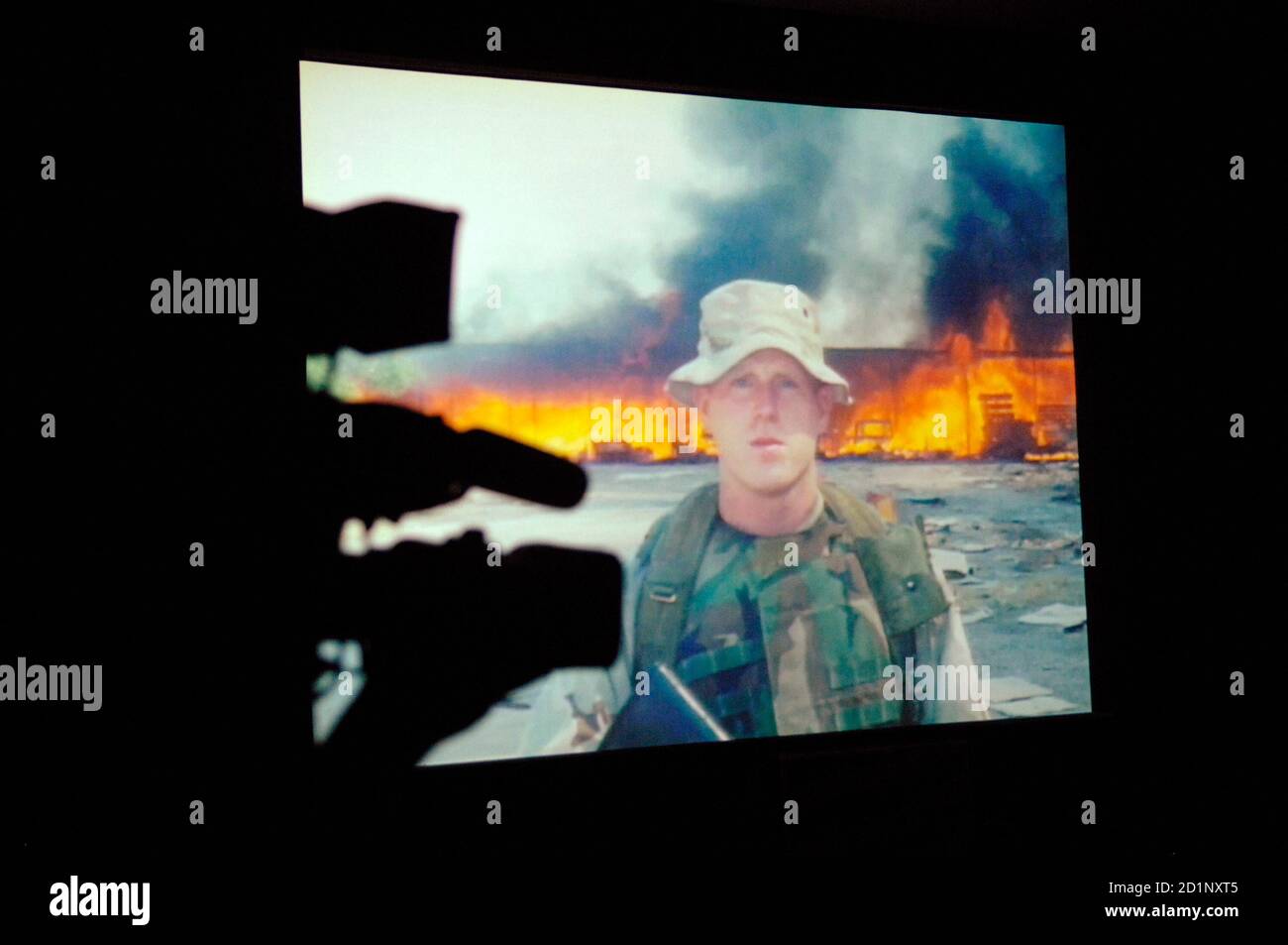 Oliver stone in vietnam hi-res stock photography and images - Alamy