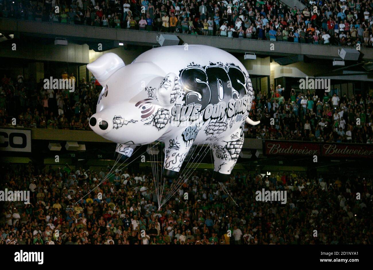 Roger waters set hi-res stock photography and images - Alamy