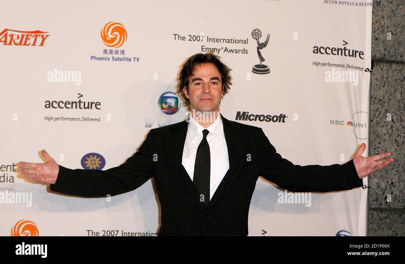 Roger bart hi-res stock photography and images - Alamy