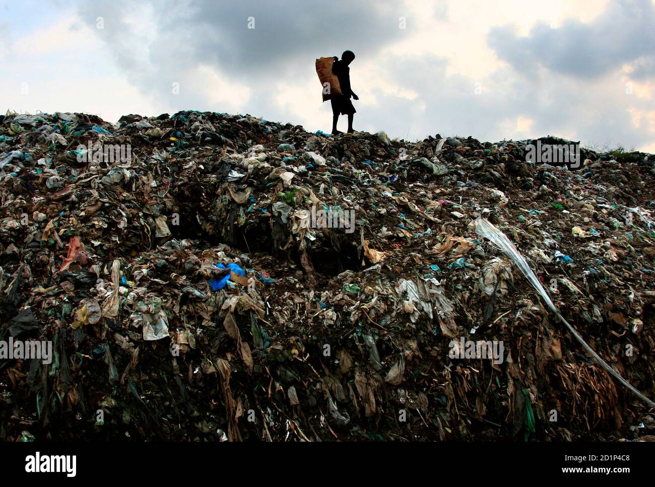 Sri lankan authorities hi-res stock photography and images - Alamy