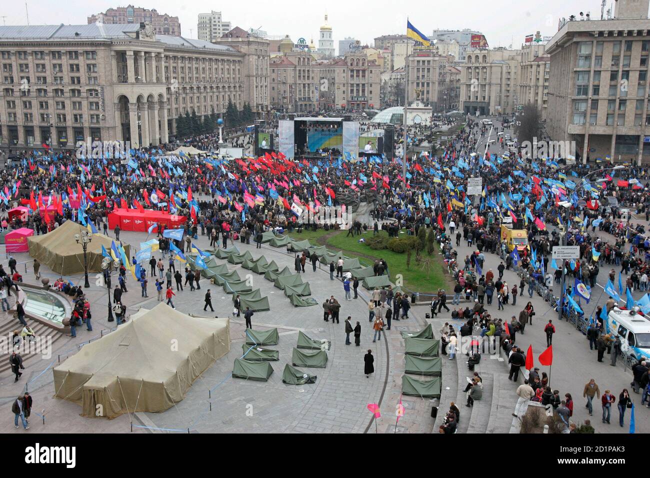Orange revolution kiev tents hi-res stock photography and images - Alamy Orange revolution kiev tents hi-res stock photography and images - Alamy