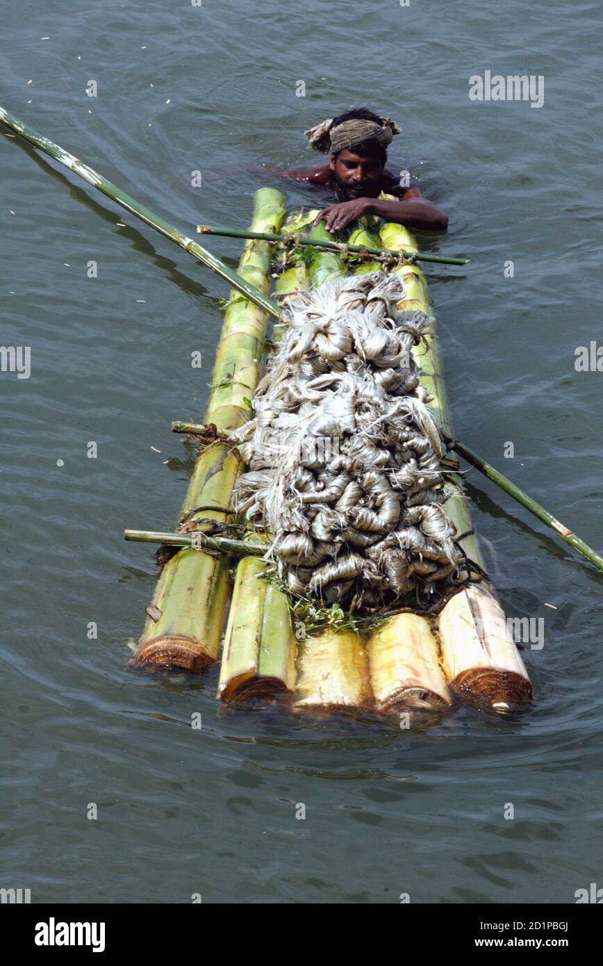Bangladesh flooding raft hi-res stock photography and images - Alamy